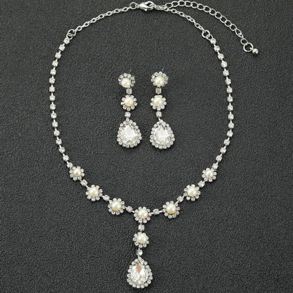 Simple American Pearl Necklace Earring Set